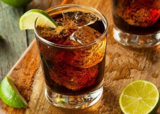 Whisky với coca: Hướng dẫn 4 công thức pha chế đơn giản