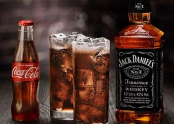Whisky với coca: Hướng dẫn 4 công thức pha chế đơn giản