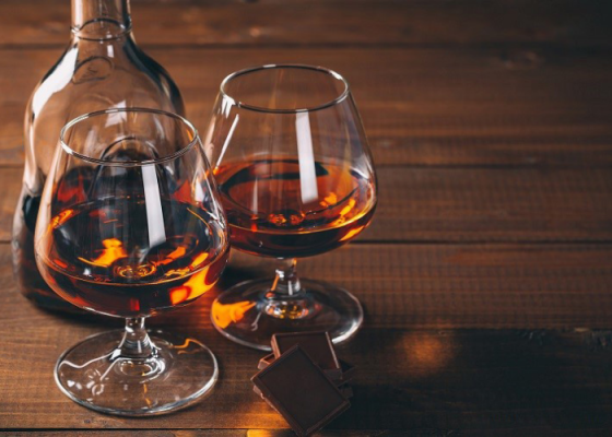 Ly uống rượu brandy: 5 Lựa chọn lý tưởng cho người mới
